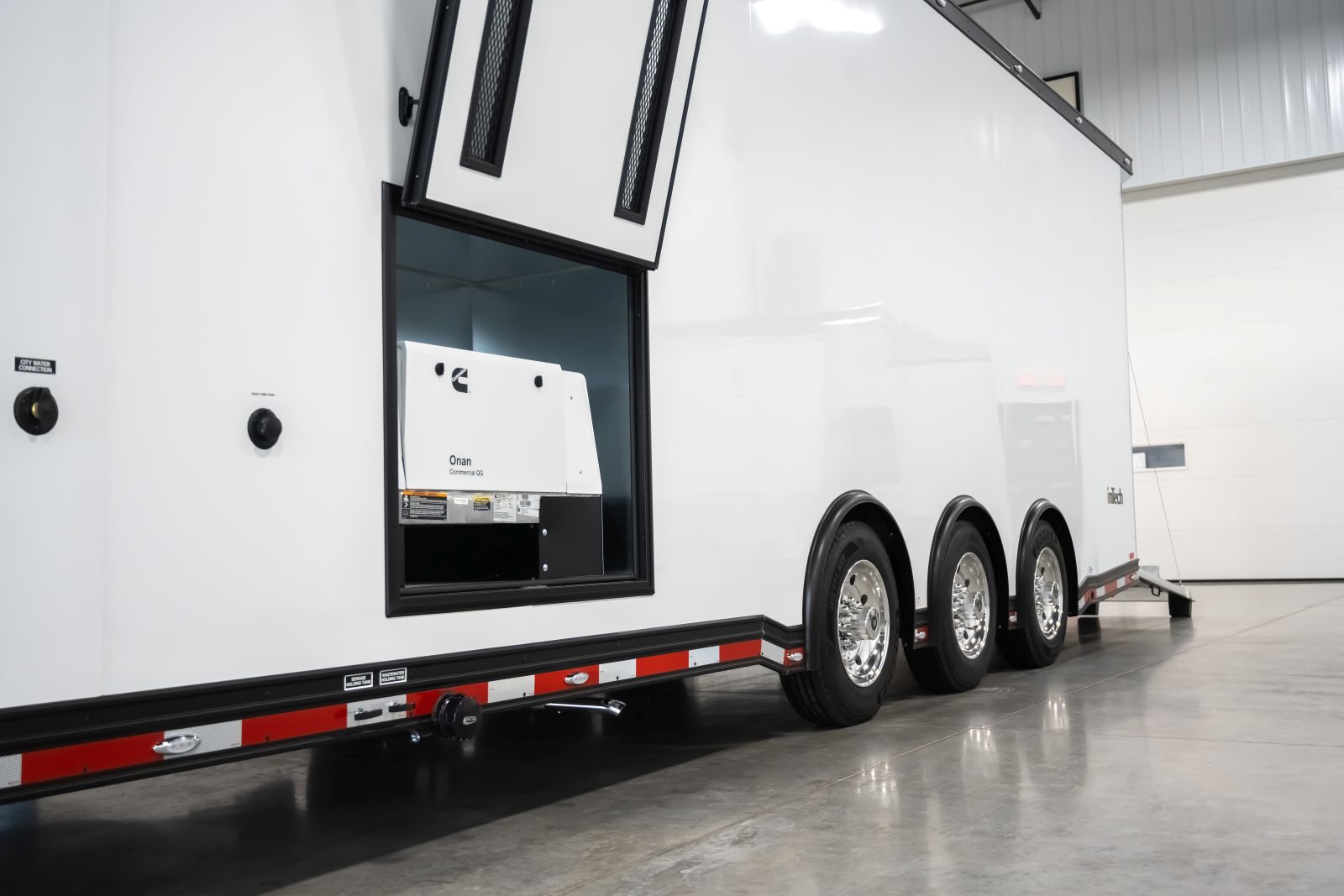 2025-InTech-Trailers-36'-Custom-Gooseneck-Bathroom-Race-Trailer-iCon ...