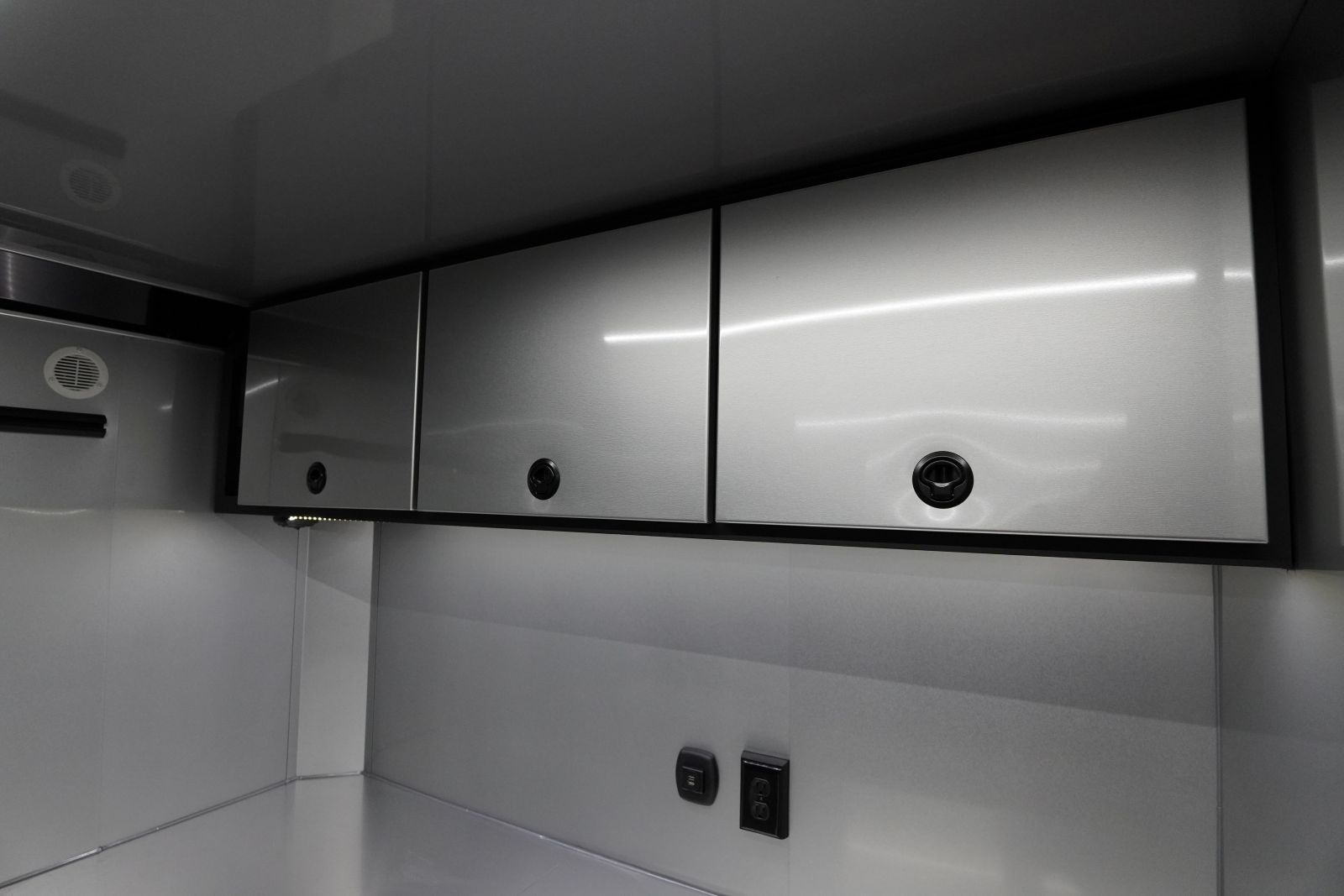 2025-ATC-Trailers-ROM-450-24'-WITH-PREMIER-PACKAGE!-8.5’-x-24’---5.2k ...