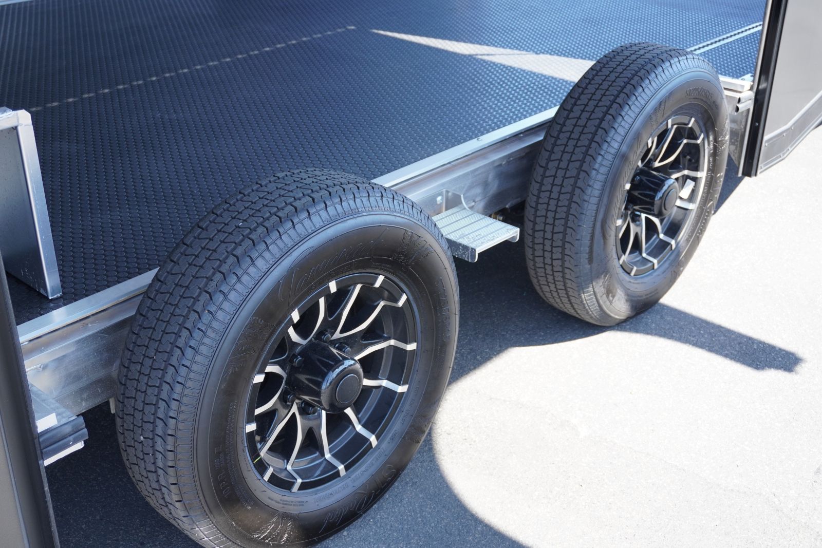 2025-ATC-Trailers-ROM-450-24′-WITH-PREMIER-PACKAGE!-8.5’-x-24’—5.2k ...